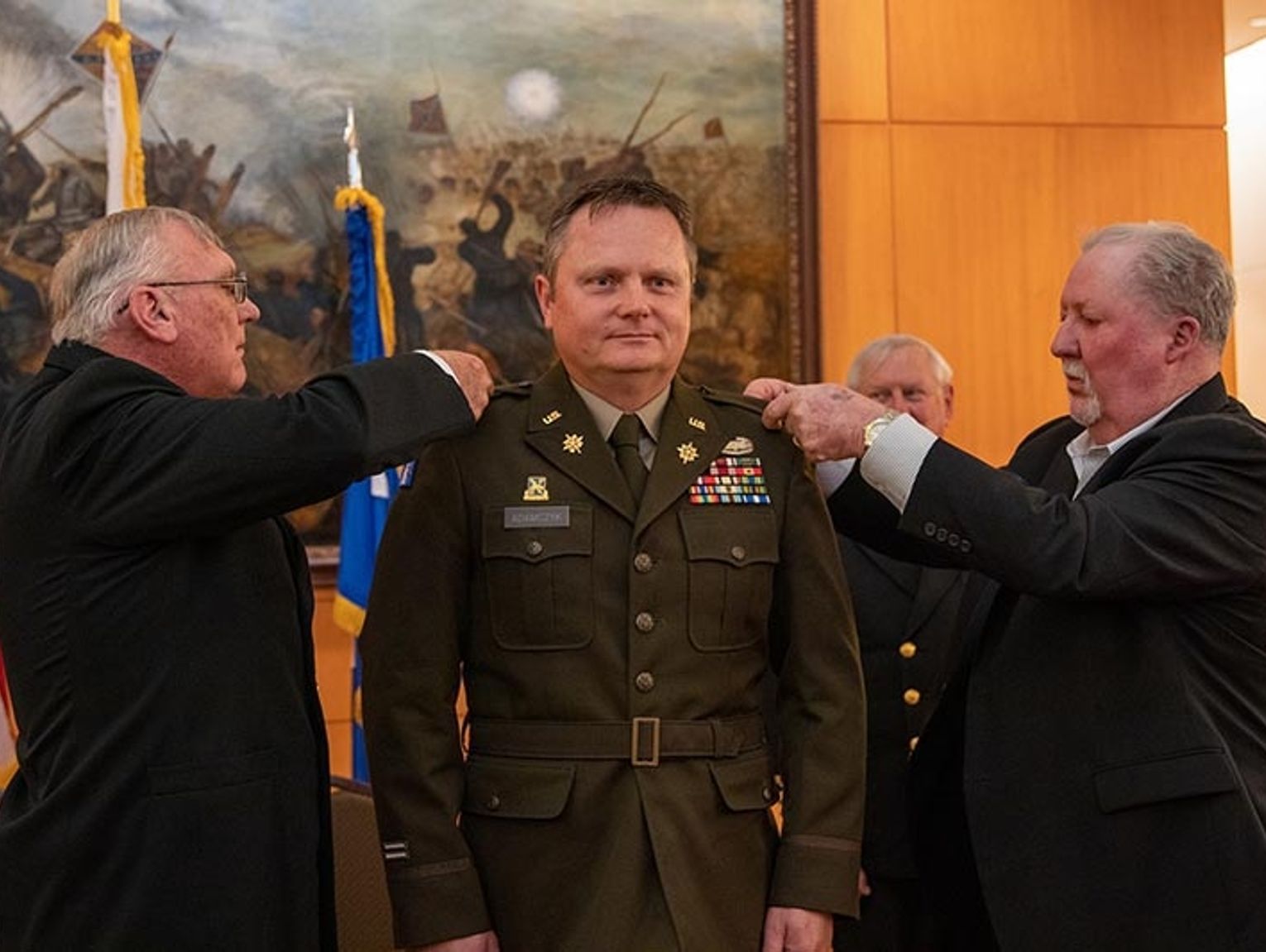 Andrew Adamczyk oficjalnie mianowany pułkownikiem Gwardii Narodowej ...