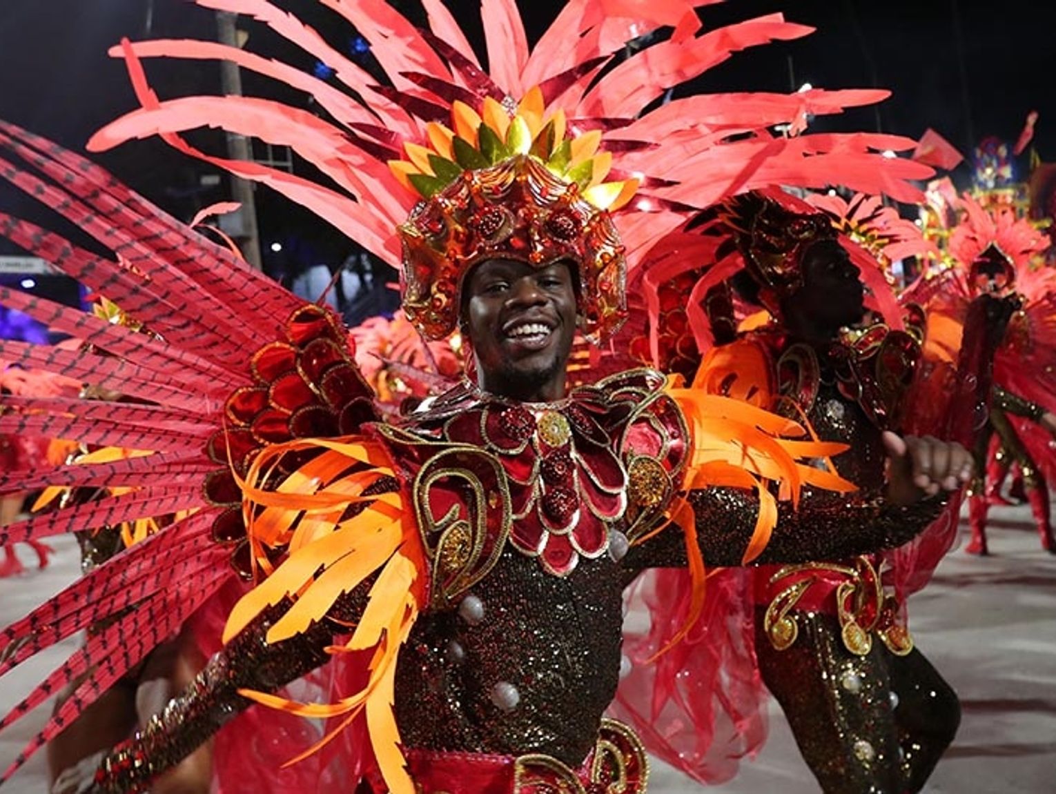 Brazylia. Parady karnawałowe w Rio de Janeiro od 2025 r. będą trwały ...