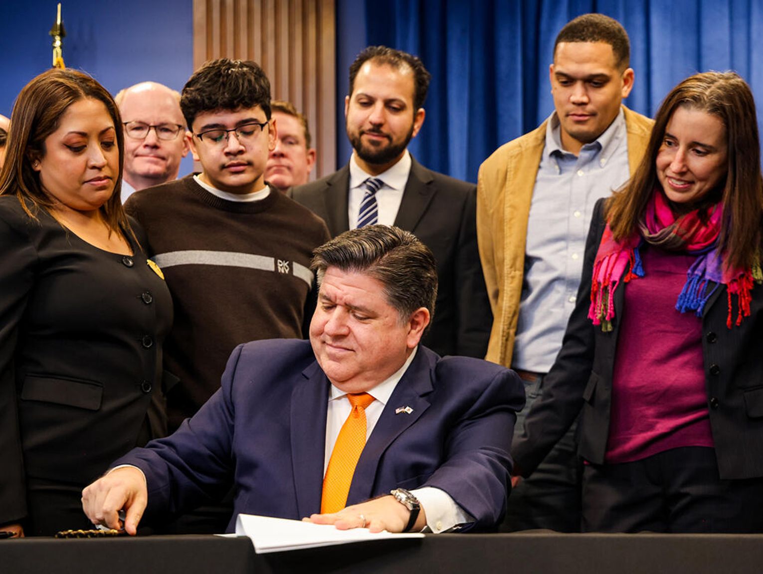 Gubernator Pritzker podpisał „Ustawę Kariny”