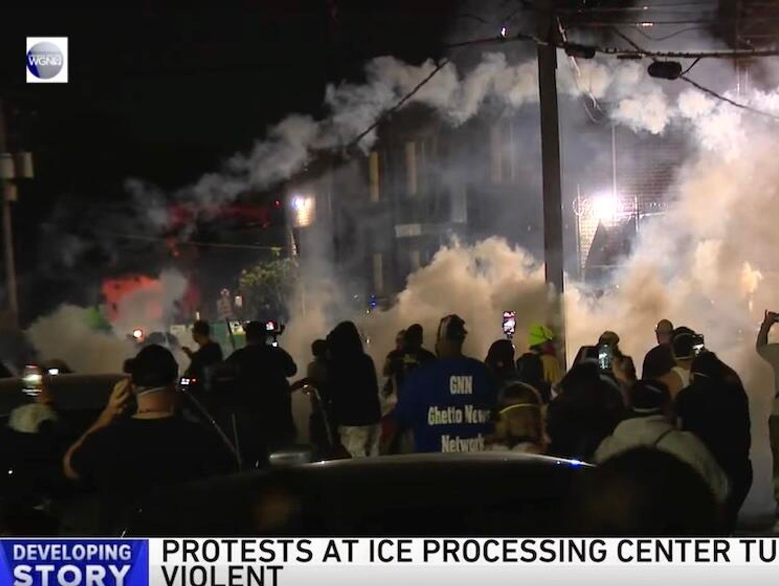 Protest w Broadview: interwencja ICE, gaz łzawiący i aresztowania (WIDEO)